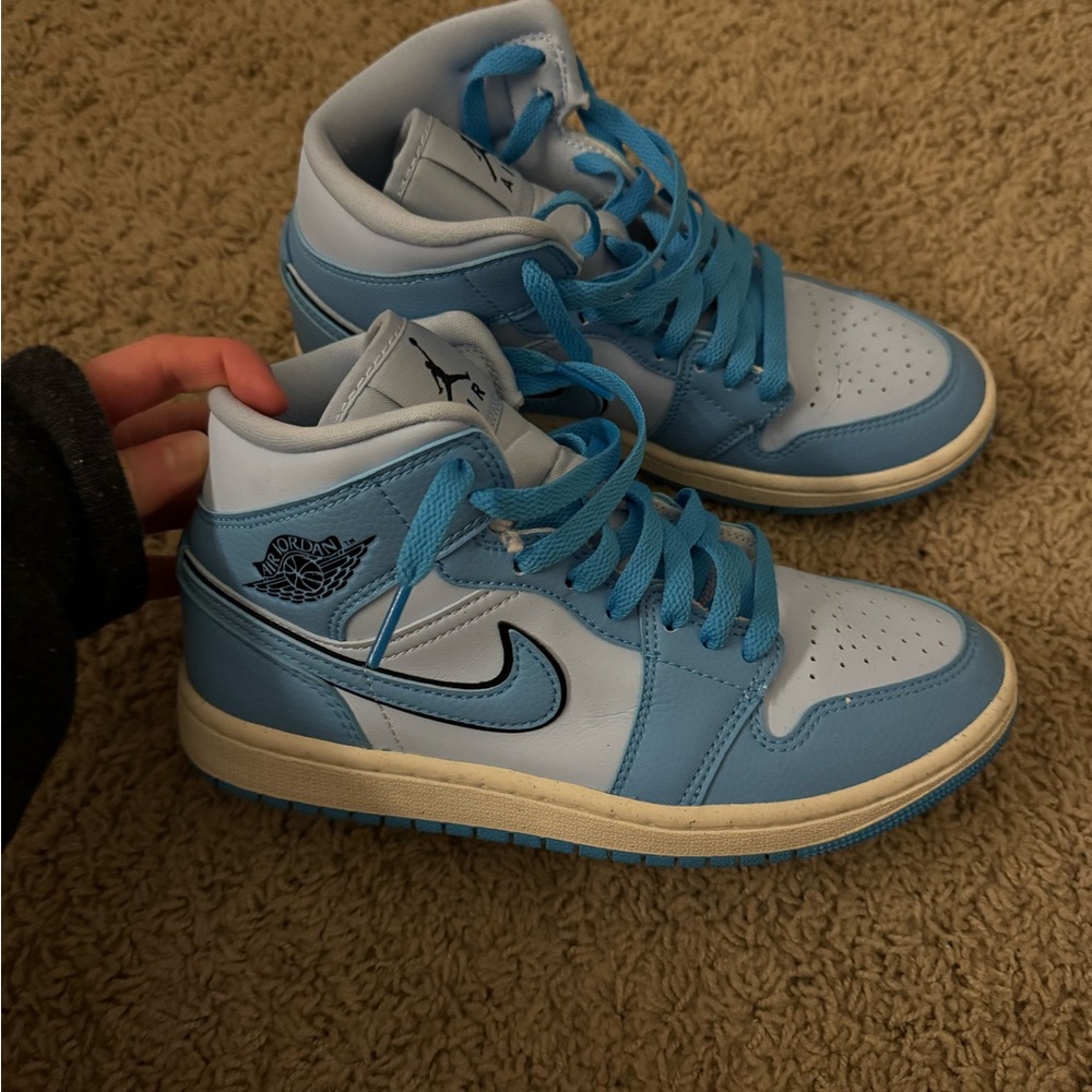 Nike Air Jordan 1s Ice Blue/Powder Blue Black - Gem